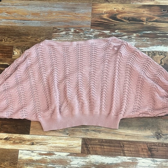 SHEIN | Sweaters | Shein Pink Shrug With Textured Knit And Wide Sleeves ...